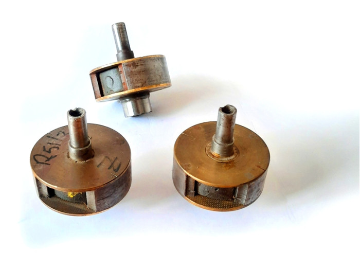 Service: ignition - remagnetizing magneto rotor see details - Parts